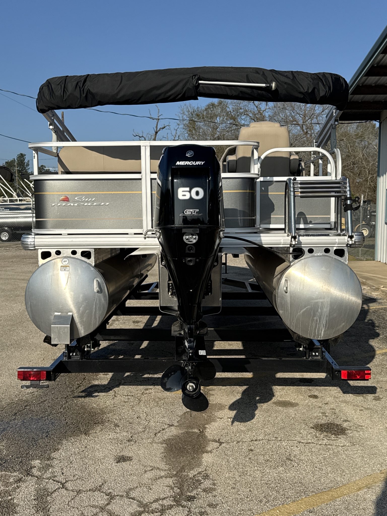 2024 18' SUNTRACKER PB18 - Premier Boating Centers