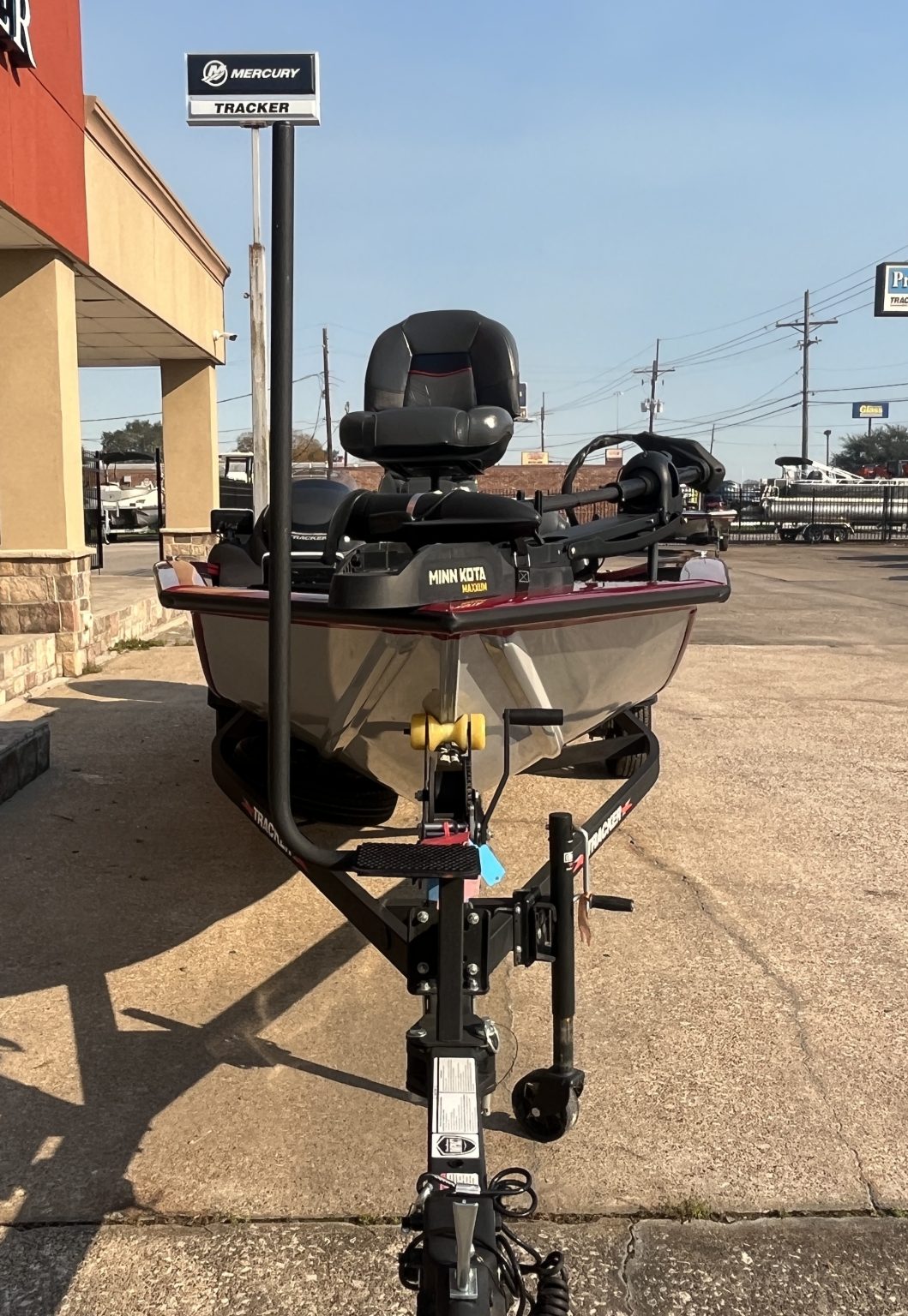 2024 19' TRACKER PT190XTE - Premier Boating Centers $27,995 TRACK-125