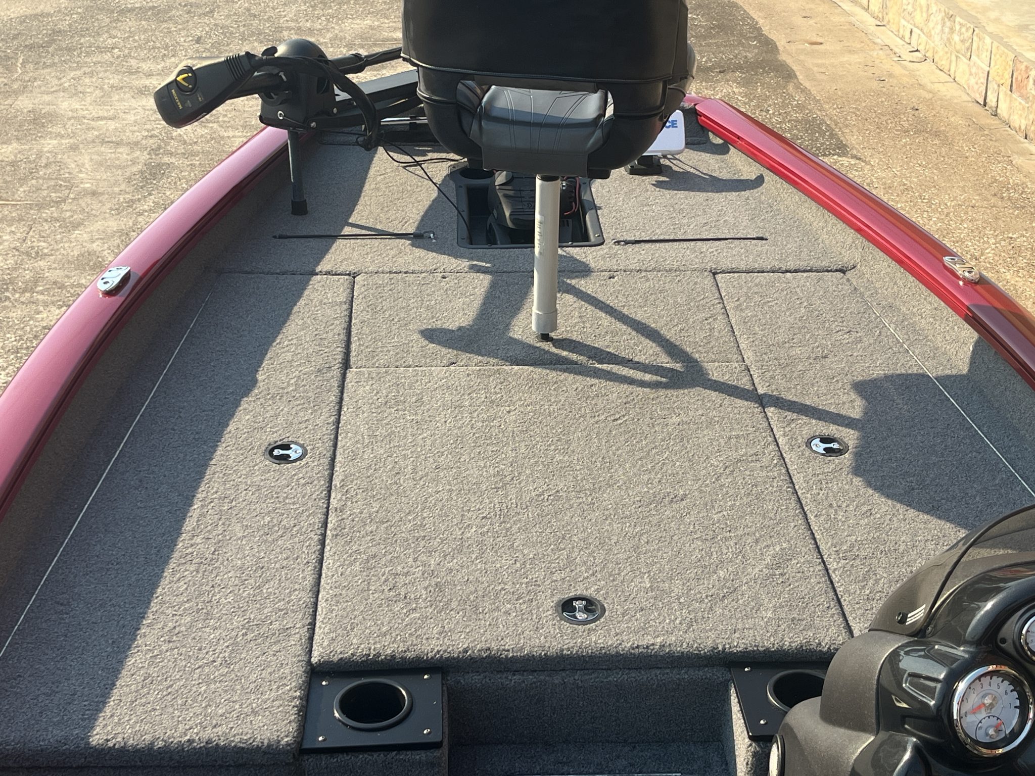 2024 19' TRACKER PT190XTE - Premier Boating Centers $27,995 TRACK-125