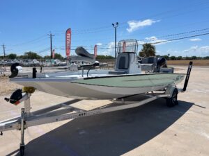 2025 20' XPRESS H20 BAY - Premier Boating Centers