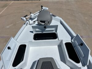 2025 20' XPRESS H20 BAY - Premier Boating Centers