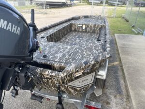 2026 16' AVID 16 COMMANDER - Premier Boating Centers