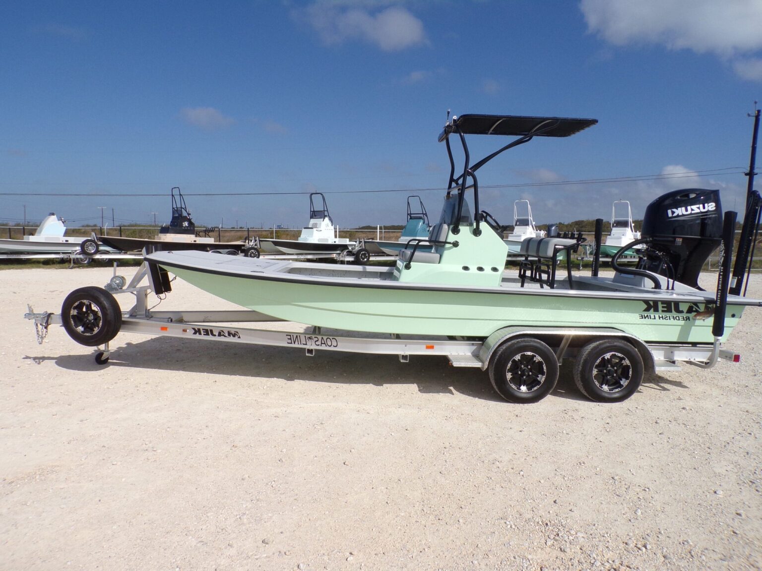2026 21' MAJEK 21 RFL - Premier Boating Centers $57,995 TRA-026A
